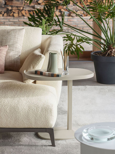 Small Tables: Small Table Victoria by Flou