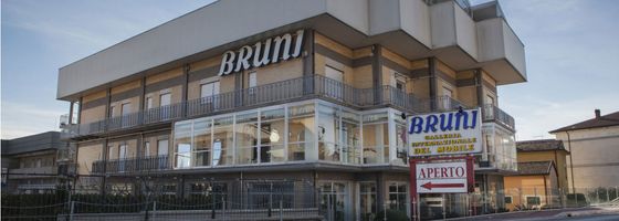 Bruni, Sora